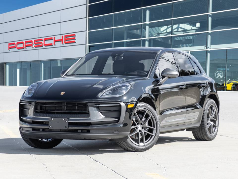 Used Porsche Macan T (MY23) for sale at Porsche Centre Markham