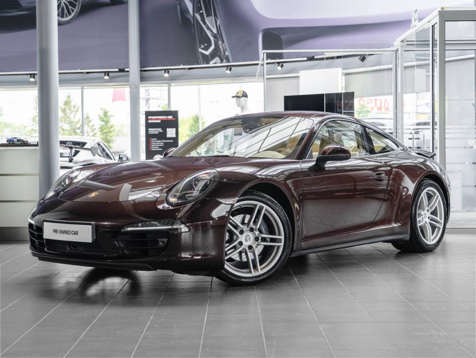 Pirkt lietotu Porsche 911 Carrera 4 Coupe pie Porsche Center Riga