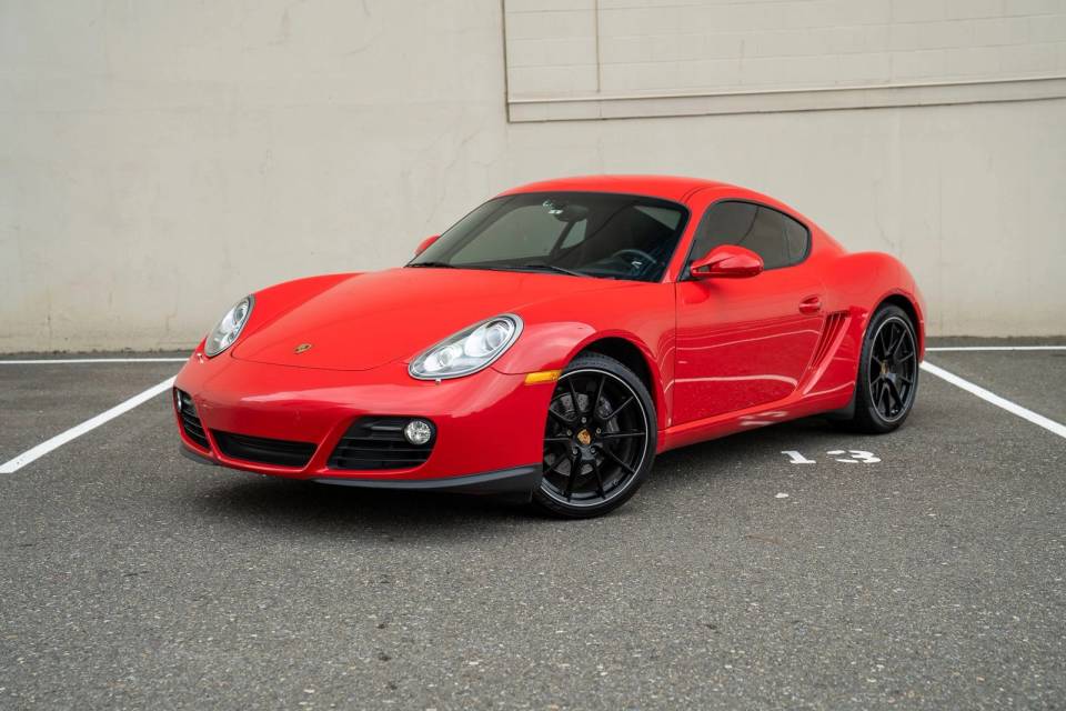 Used Porsche Cayman for sale at Porsche Bellevue