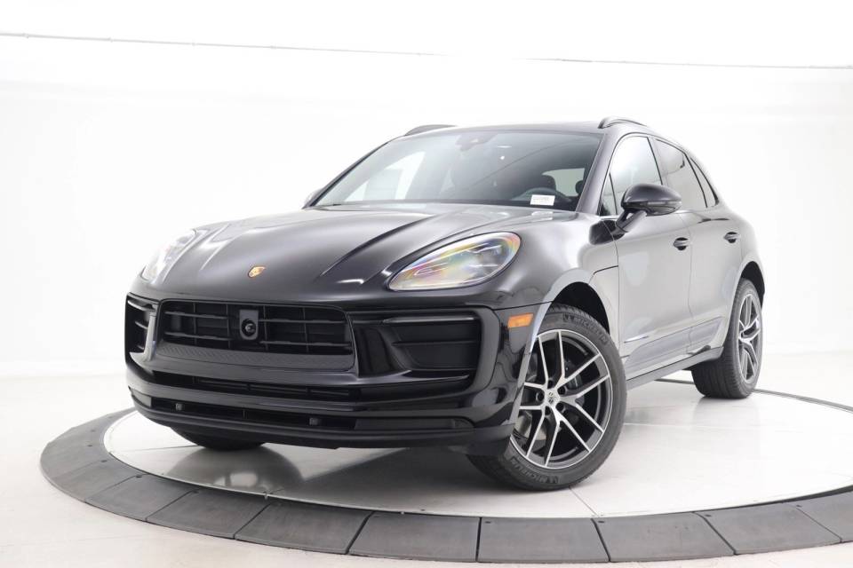 Buy new Porsche Macan at Rusnak/Pasadena