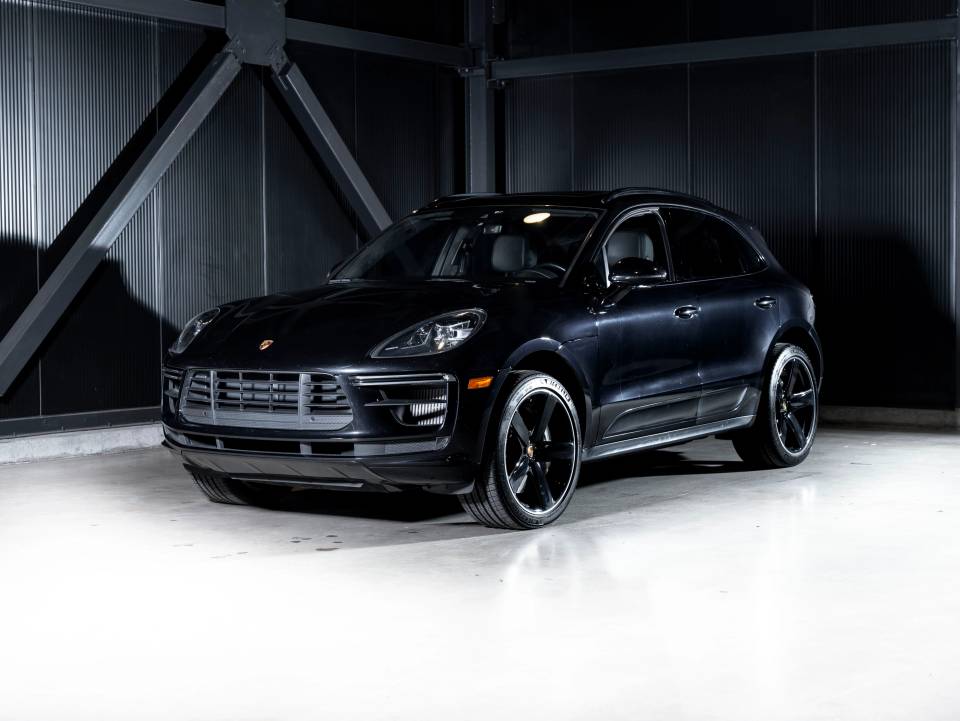 Used Porsche Macan Turbo for sale at Porsche Centre Québec