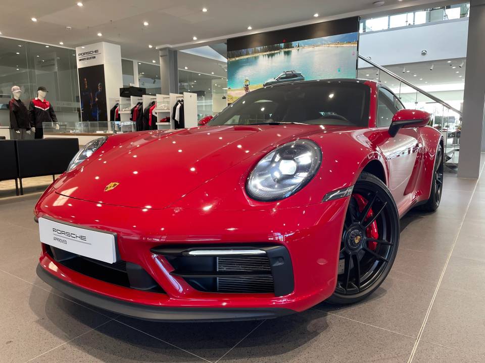 Compre el Porsche 911 Carrera 4 GTS (MY22) de sus sueños en Centro ...