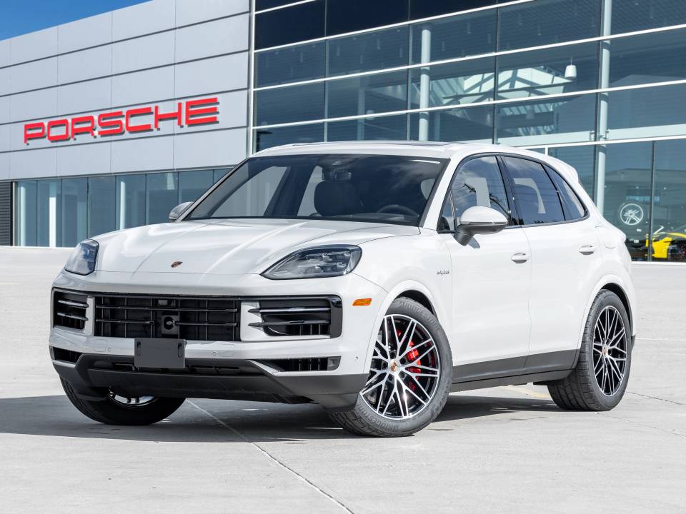 New Porsche Cayenne S E-Hybrid for sale at Porsche Centre Markham