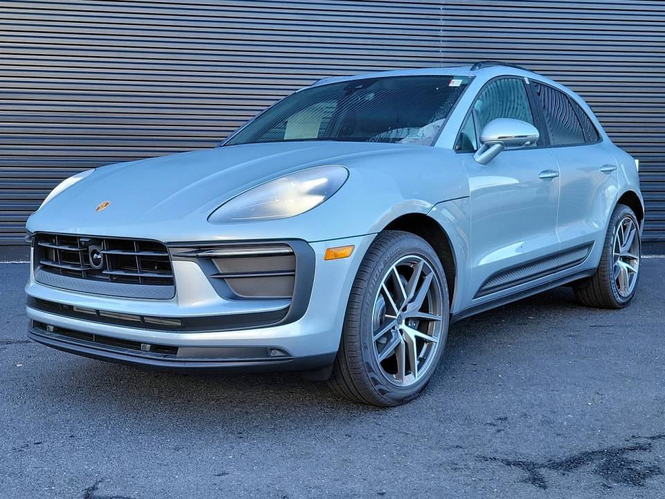 Buy new Porsche Macan at Porsche Princeton