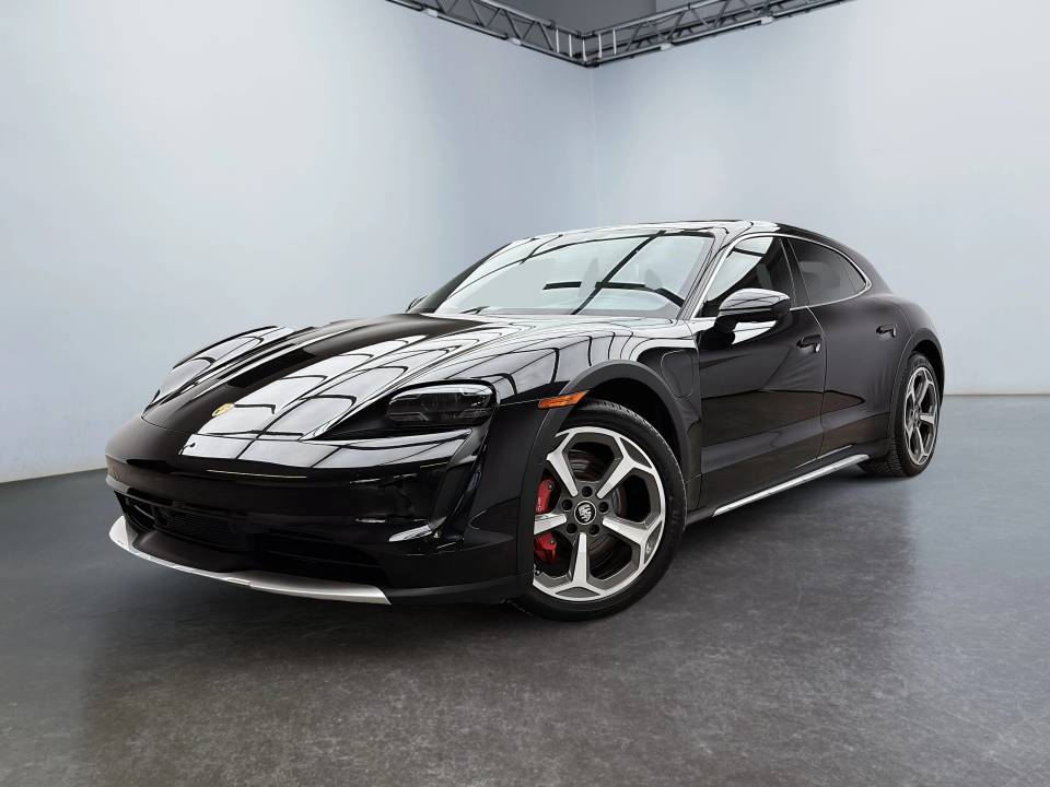 Used Porsche Taycan 4S Cross Turismo for sale at Porsche Centre Lauzon