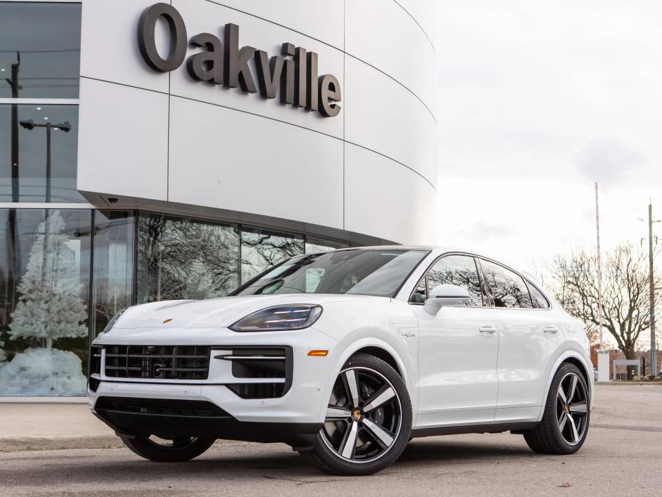 Achetez votre Porsche Cayenne E-Hybrid Coupe neuve au Porsche Centre ...