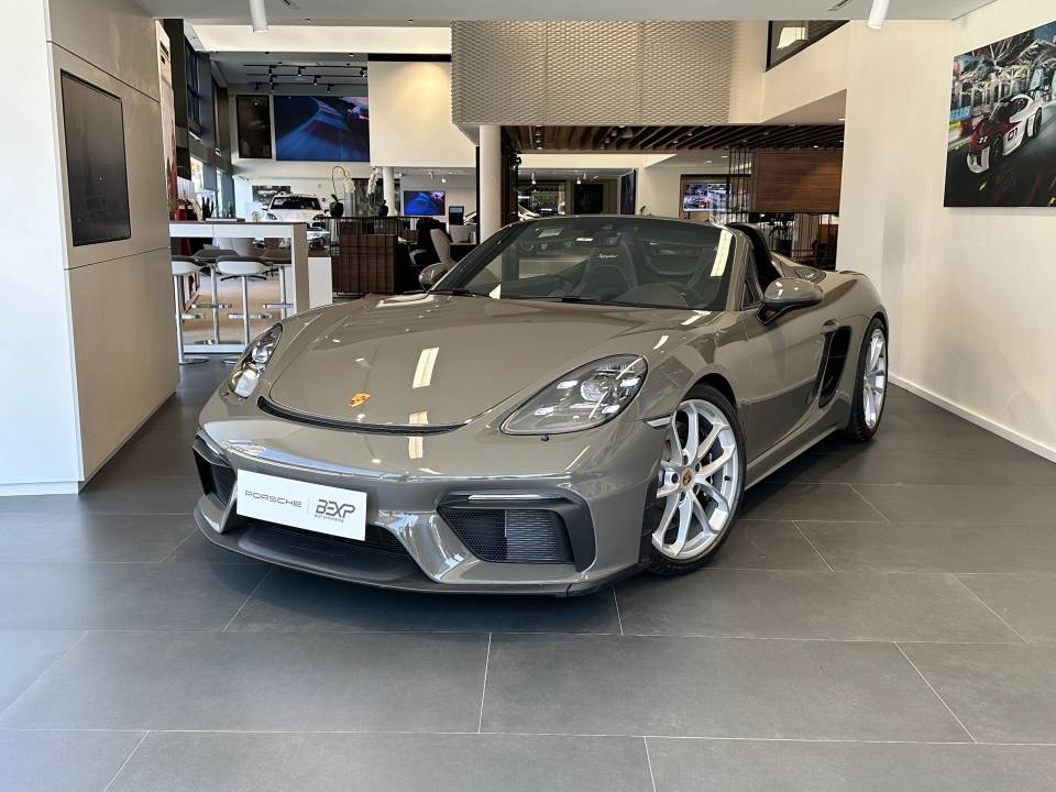Compre um 718 Spyder (2022) de re-estreio no Porsche Center São Paulo Oeste
