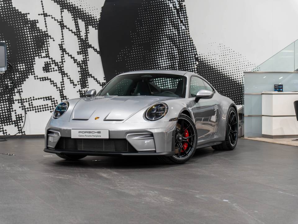 Compre el Porsche 911 GT3 with Touring Package de sus sueños en Centro ...