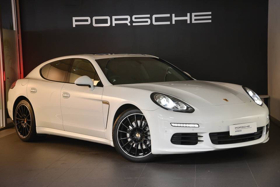 Buy used Porsche Panamera Diesel (300 HP) at Porsche Centre Brighton