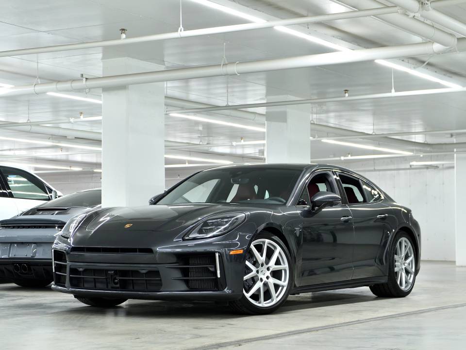 Used Porsche Panamera 4 for sale at Porsche Centre Rive-Sud