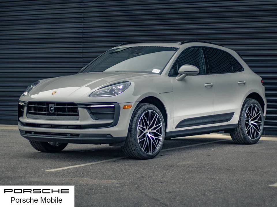 Buy used Porsche Macan at Porsche Mobile