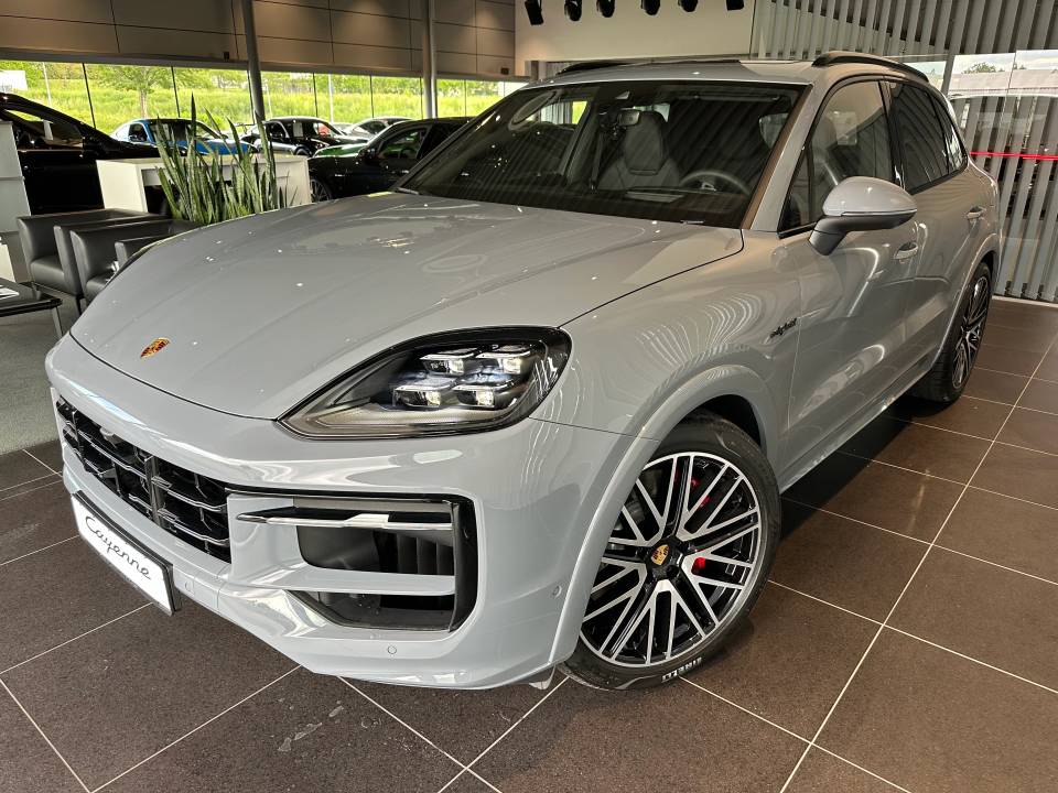 Porsche Cayenne S E-Hybrid neu beim Porsche Zentrum Hegau-Bodensee kaufen
