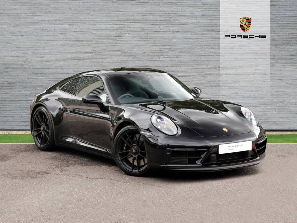 Buy Pre-Owned Porsche 911 Carrera 4 GTS (MY23) at Porsche Centre Mayfair