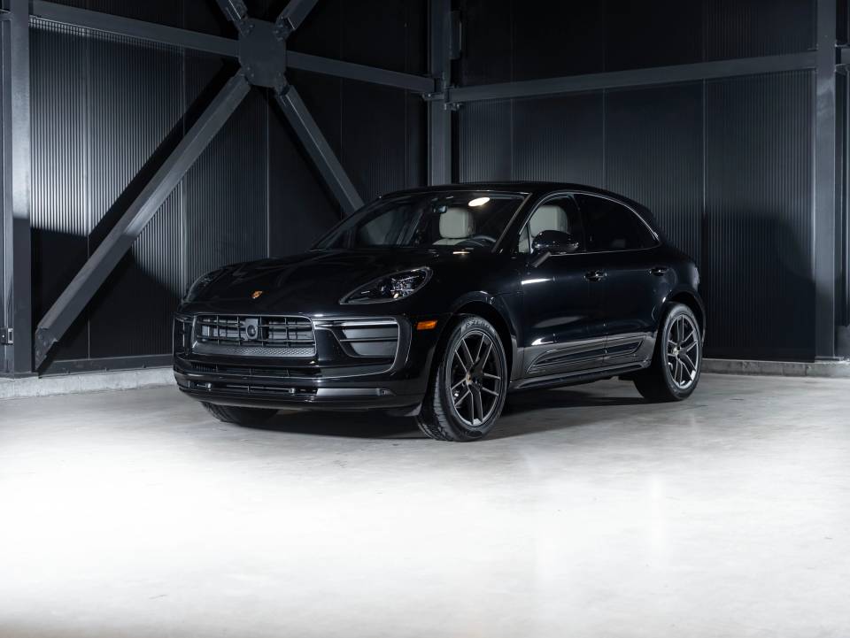 New Porsche Macan for sale at Porsche Centre Québec