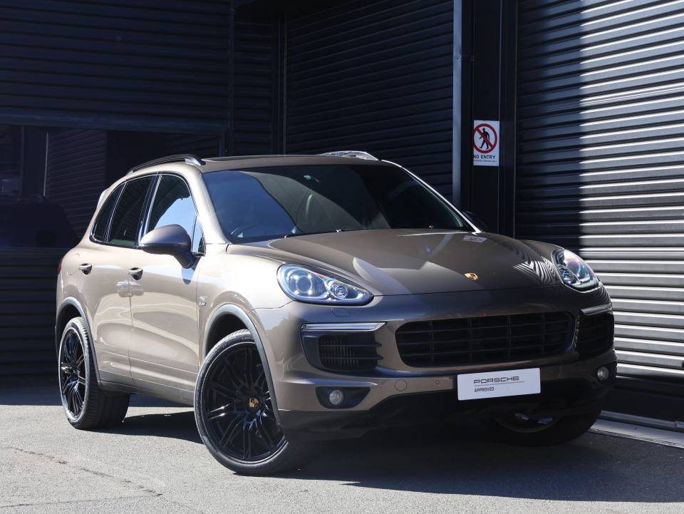 Used Porsche Cayenne S Diesel for sale at Porsche Centre Canberra
