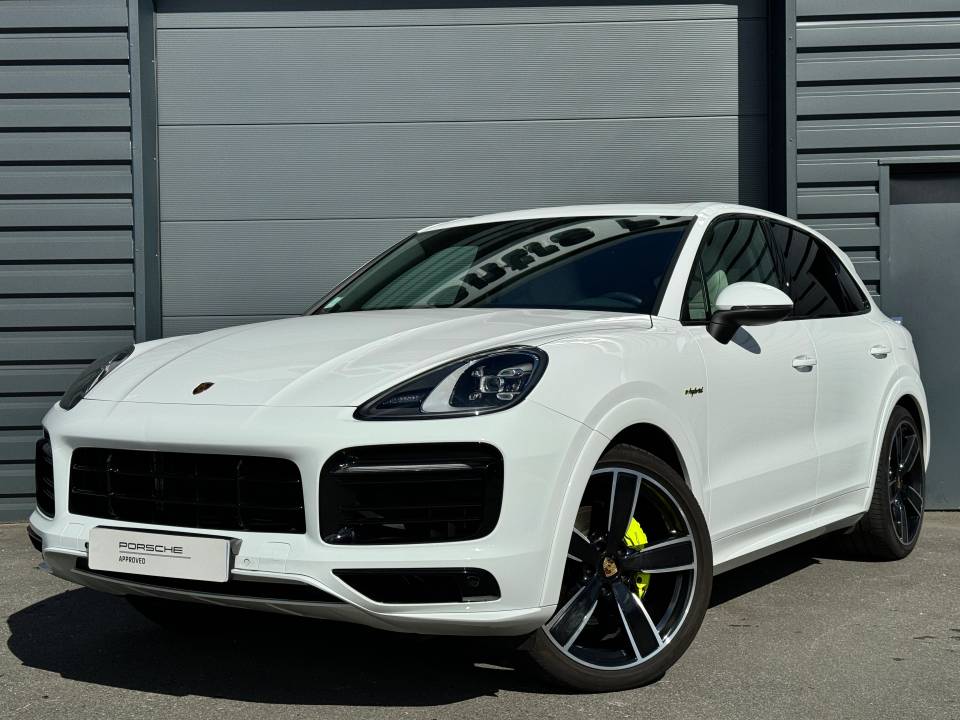 Achetez un Porsche Cayenne E-Hybrid Platinum Edition d'occasion ou dans ...