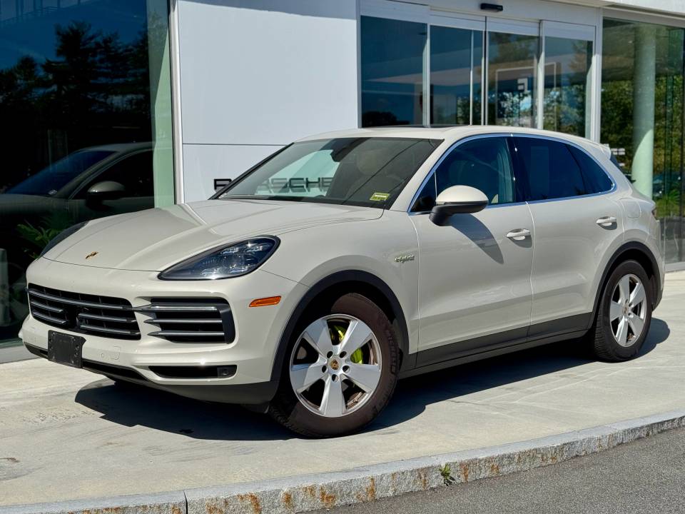 Used Porsche Cayenne E-Hybrid (MY21) for sale at Porsche Maine