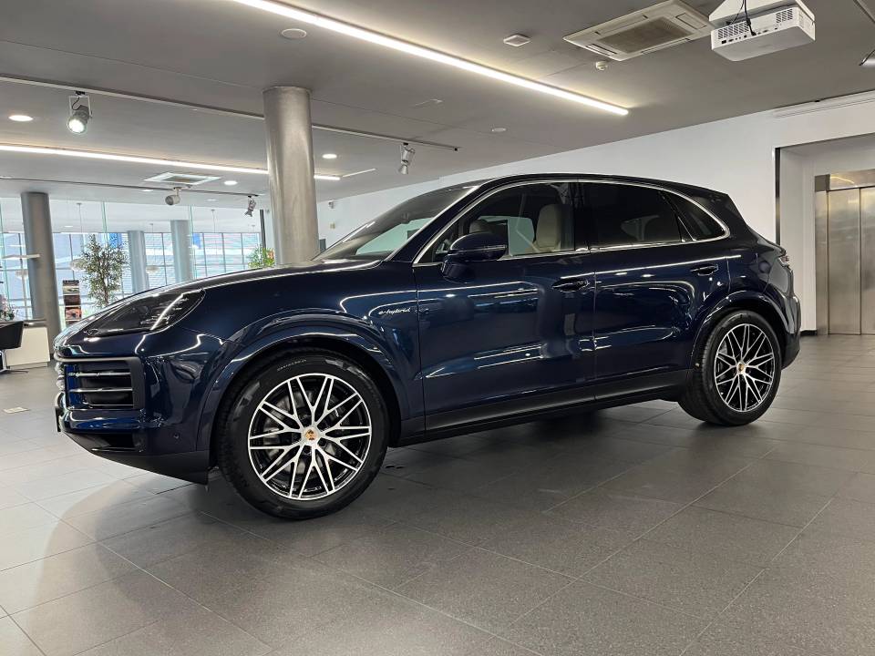 Compre el Porsche Cayenne E-Hybrid de sus sueños en Centro Porsche ...