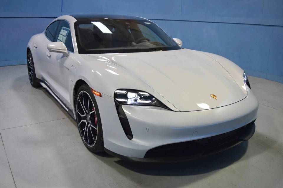 Buy new Porsche Taycan 4S at D-Patrick