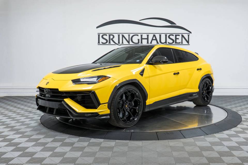 Used 2023 Lamborghini Urus for sale at Isringhausen Imports
