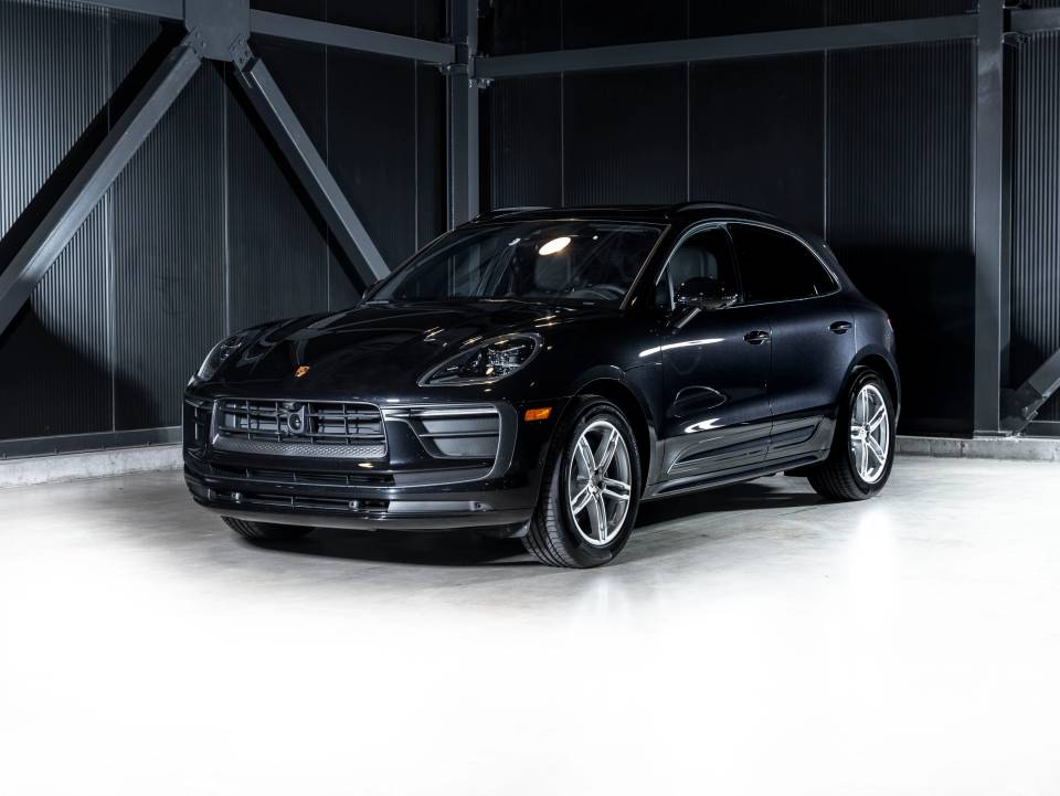 New Porsche Macan for sale at Porsche Centre Québec