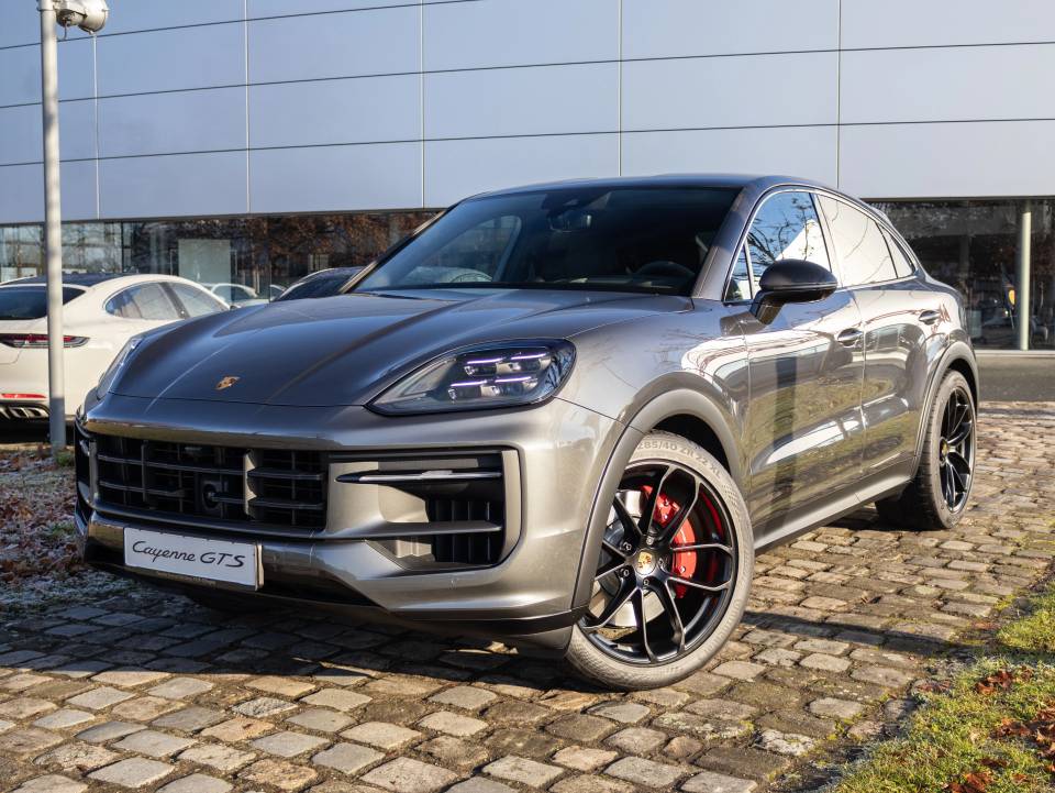 Porsche Cayenne GTS Coupé neu beim Porsche Zentrum Nürnberg-Fürth ...