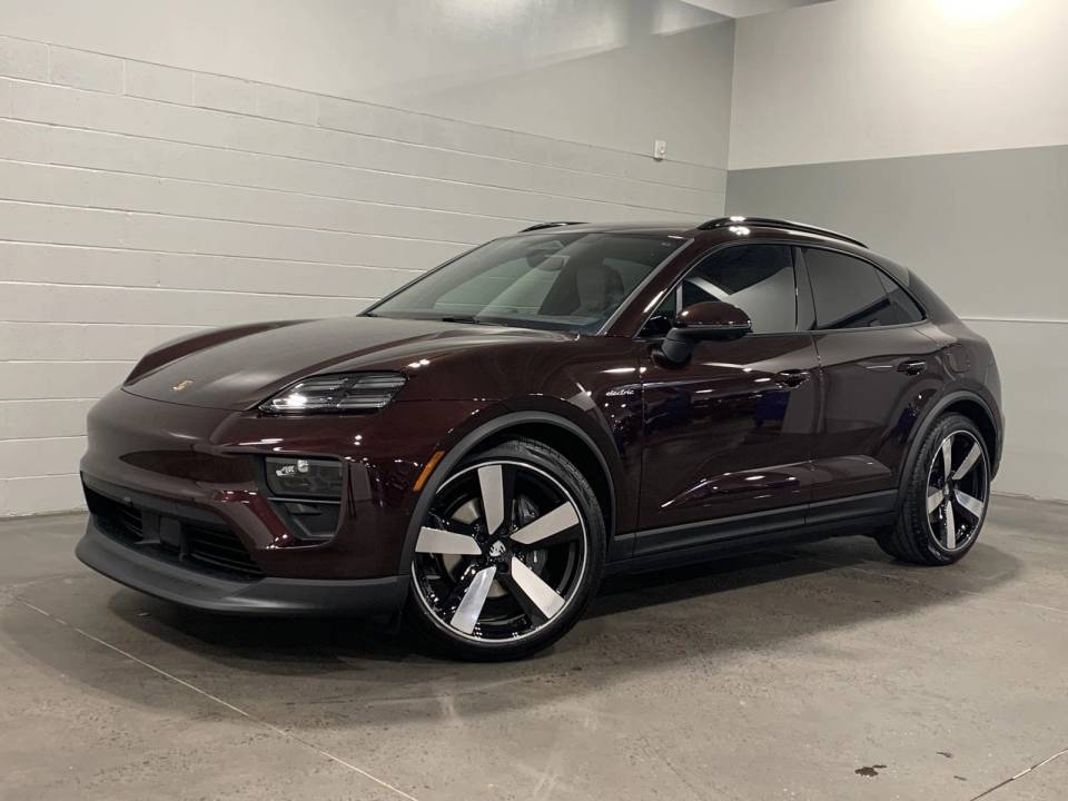New Porsche Macan 4 Electric for sale at Hendrick Porsche