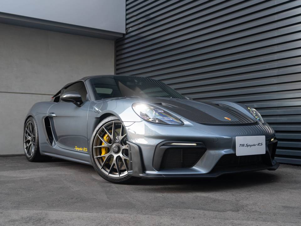 在 新竹保時捷中心 購買保時捷 718 Spyder RS