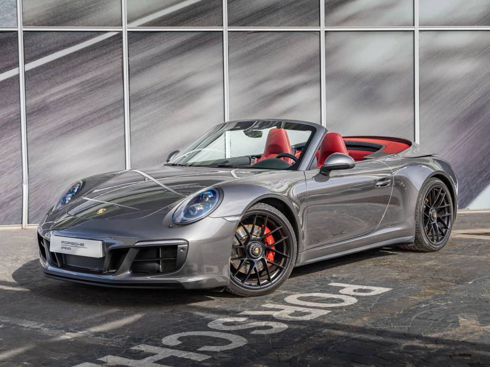 Compre el Porsche 911 Carrera GTS Cabriolet de sus sueños en Centro ...