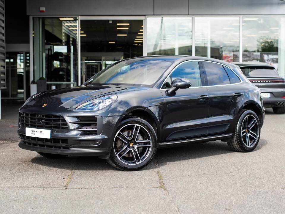 Achetez un Porsche Macan S d'occasion ou dans votre Centre Porsche Orléans