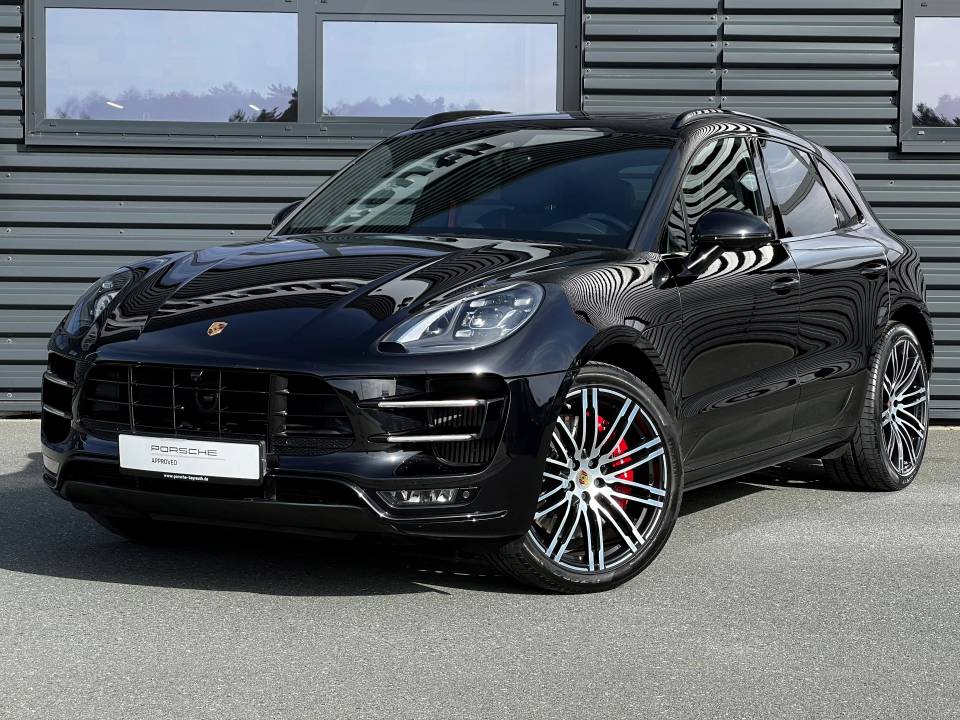 Porsche Macan Turbo mit Performance Paket gebraucht beim Porsche ...