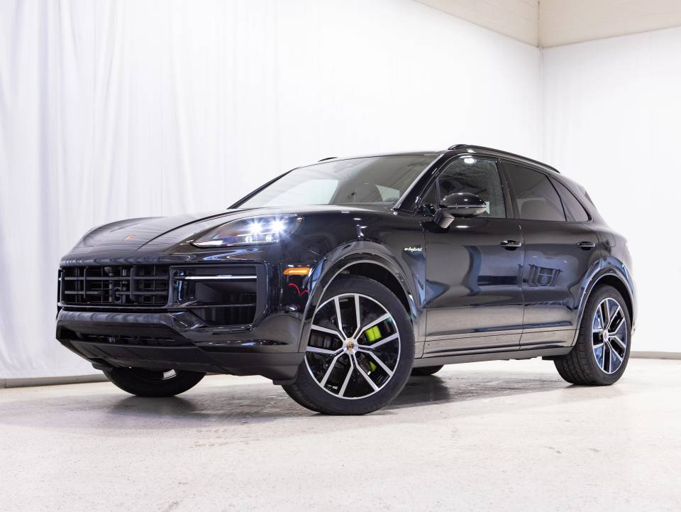 Achetez votre Porsche Cayenne E-Hybrid neuve au Porsche Centre Oakville