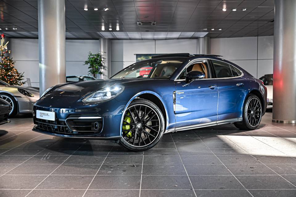 Achetez un Porsche Panamera 4 E-Hybrid d'occasion ou dans votre Centre ...