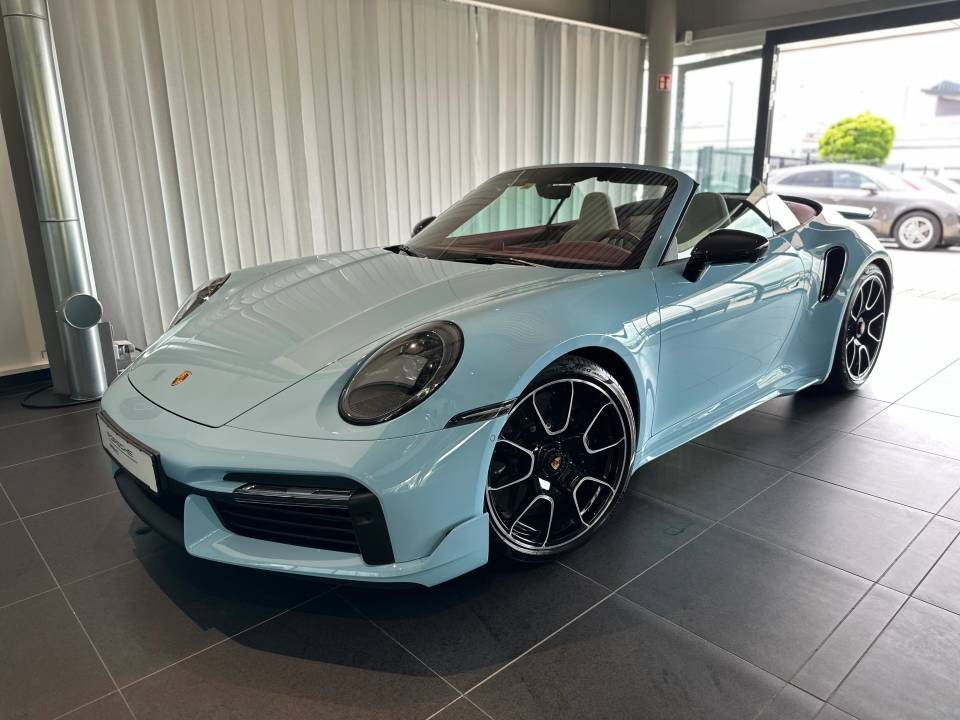 Porsche 911 Turbo S Cabriolet gebraucht beim Porsche Zentrum Hegau ...