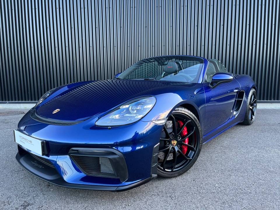 Achetez un Porsche 718 Spyder d'occasion ou dans votre Centre Porsche ...
