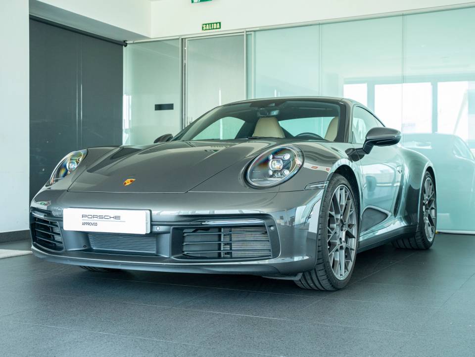 Compre el Porsche 911 Carrera (MY24) de sus sueños en Centro Porsche ...