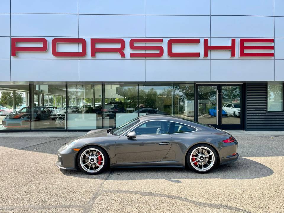 Achetez un Porsche 911 GT3 d'occasion ou dans votre Porsche Centre ...