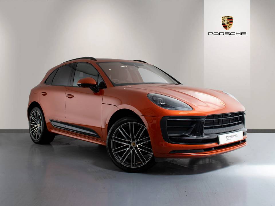 Buy Pre-Owned Porsche Macan (MY23) at Porsche Centre Tonbridge