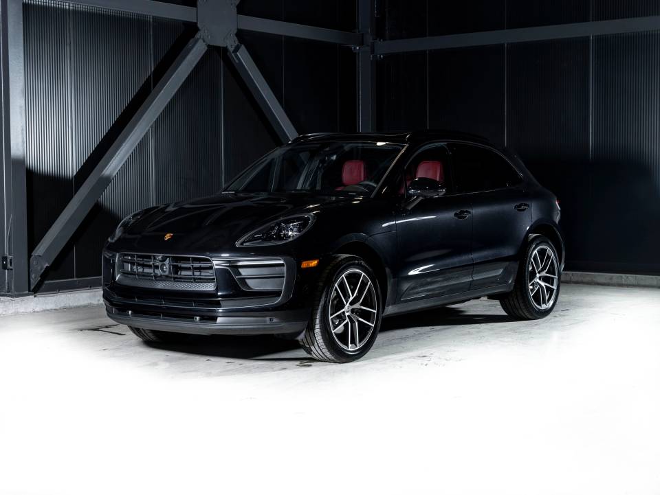 New Porsche Macan for sale at Porsche Centre Québec