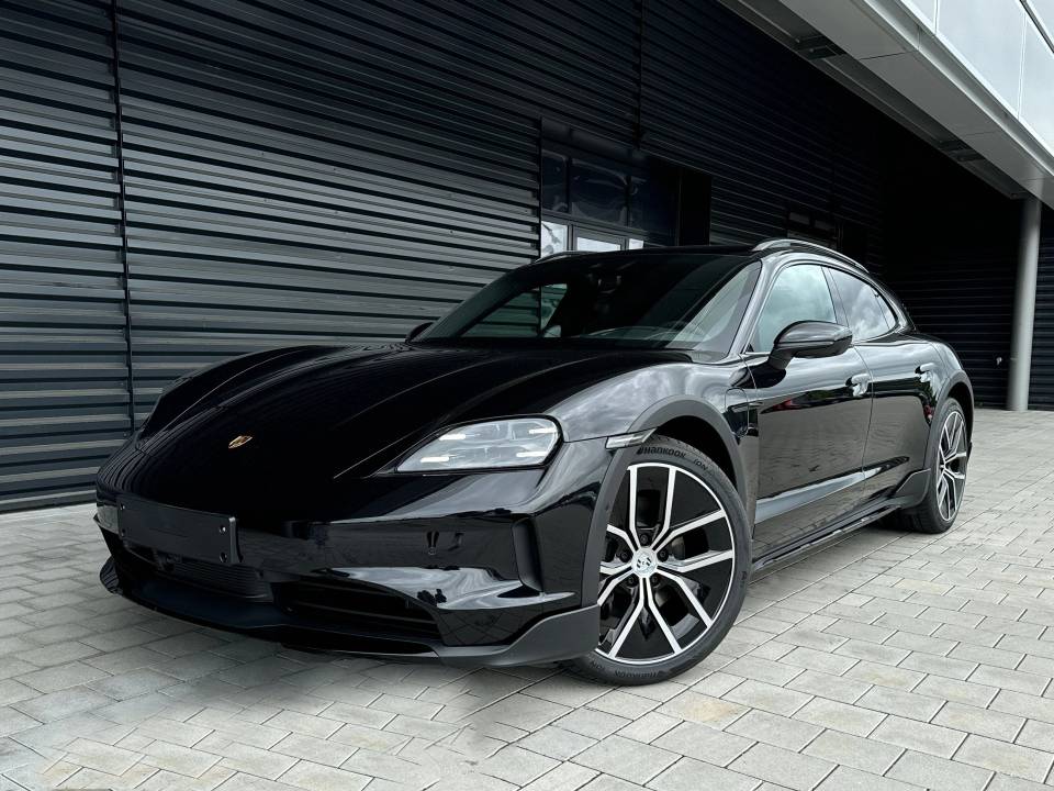 Porsche Taycan 4 Cross Turismo gebraucht beim Porsche Zentrum Karlsruhe ...
