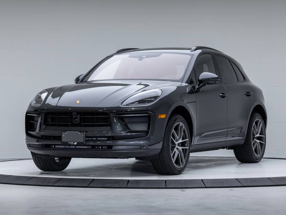 Buy new Porsche Macan at Porsche Centre Kitchener-Waterloo