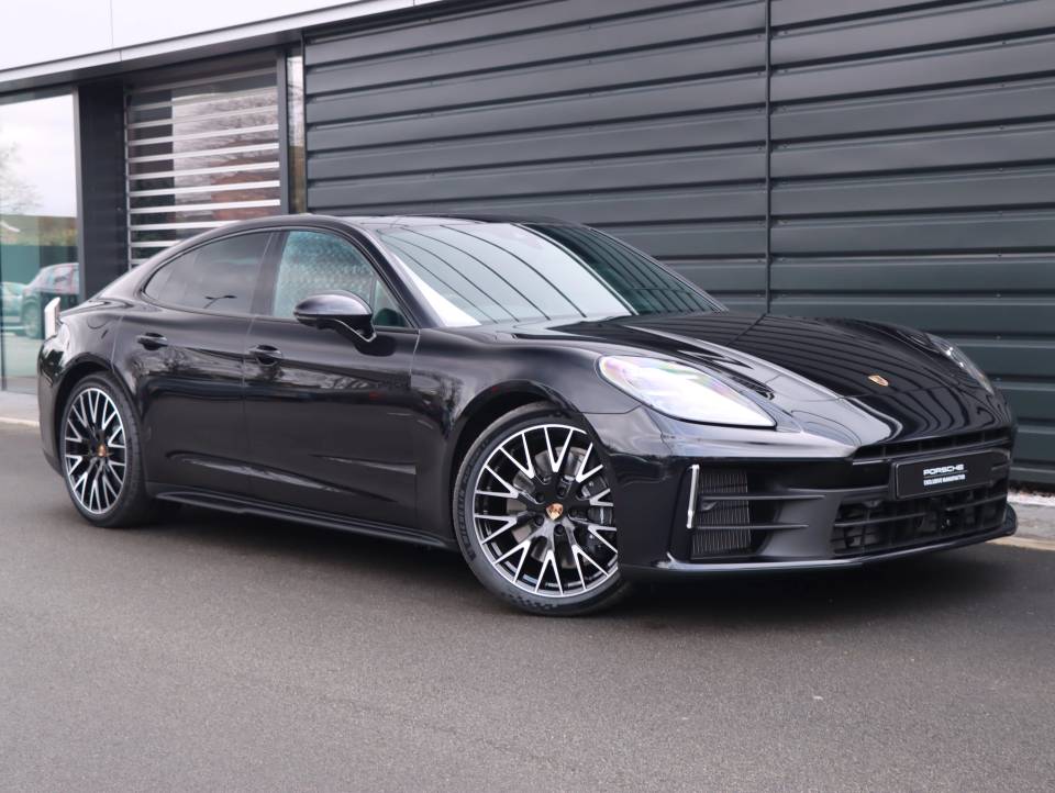 New Porsche Panamera 4 E-Hybrid for sale at Porsche Centre Cambridge
