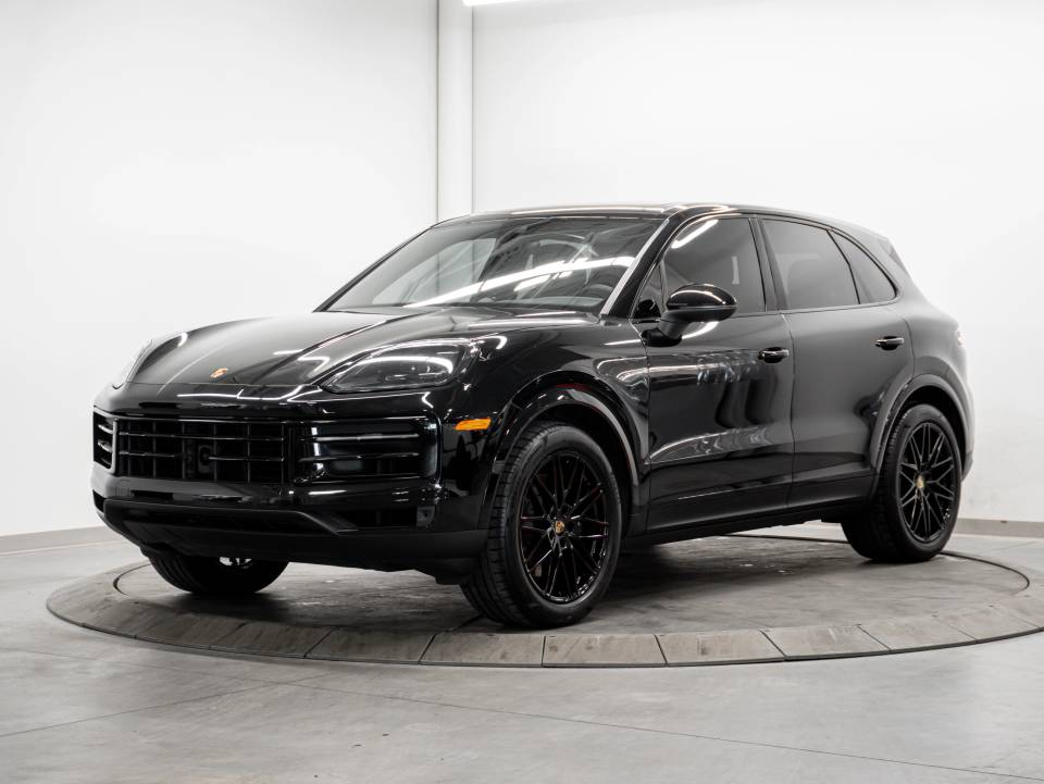 Used Porsche Cayenne (MY24) for sale at Porsche Centre Edmonton