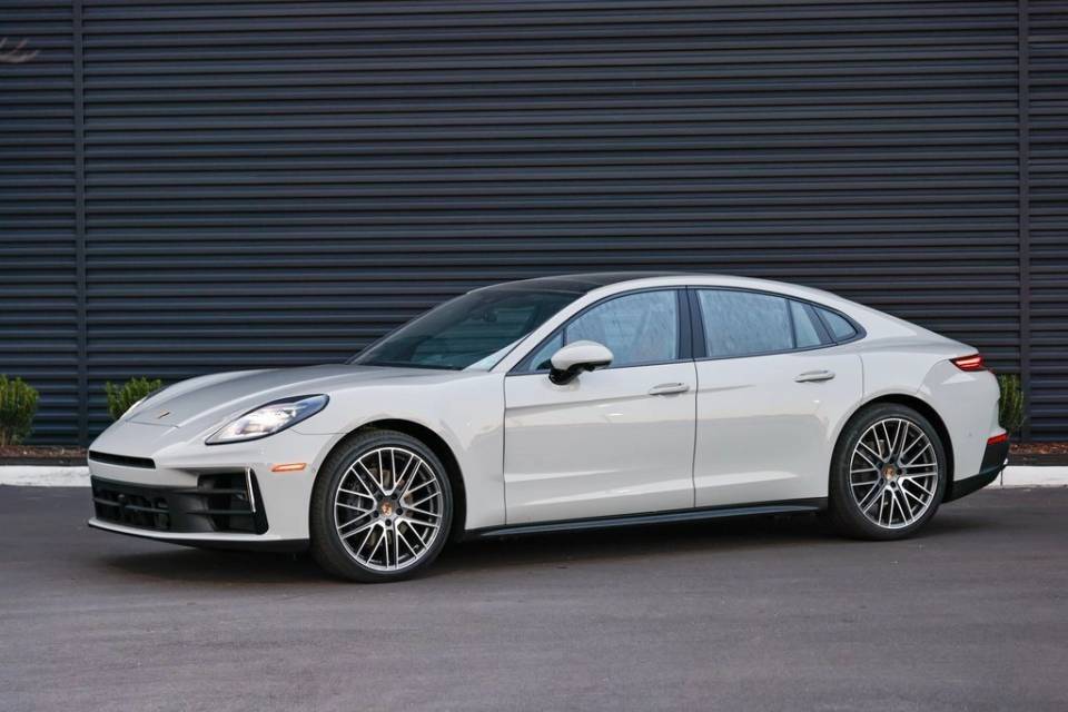 New Porsche Panamera 4 for sale at Porsche Virginia Beach