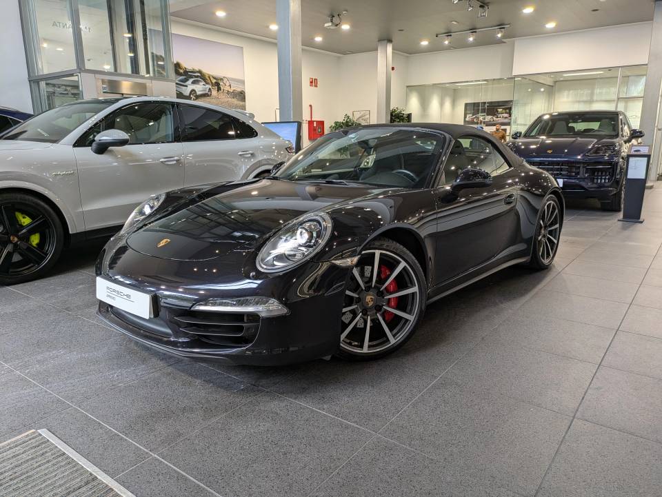 Compre el Porsche 911 Carrera 4 S Cabriolet de sus sueños en Centro ...
