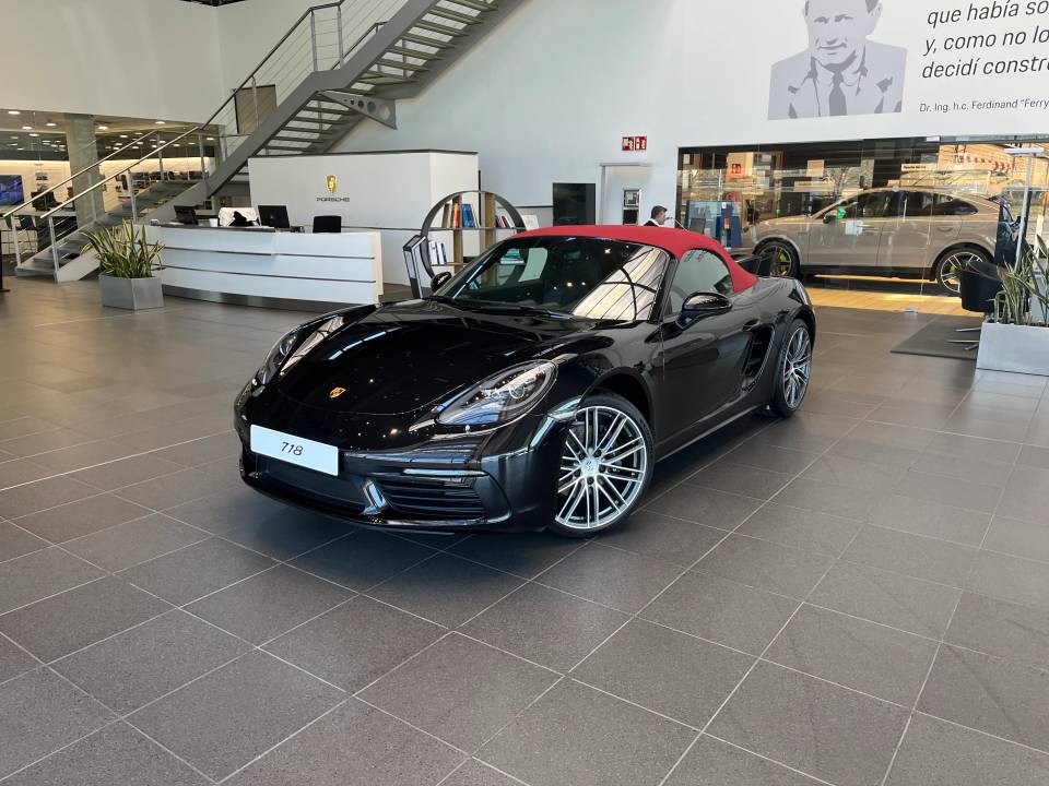 Compre el Porsche 718 Boxster de sus sueños en Centro Porsche Girona