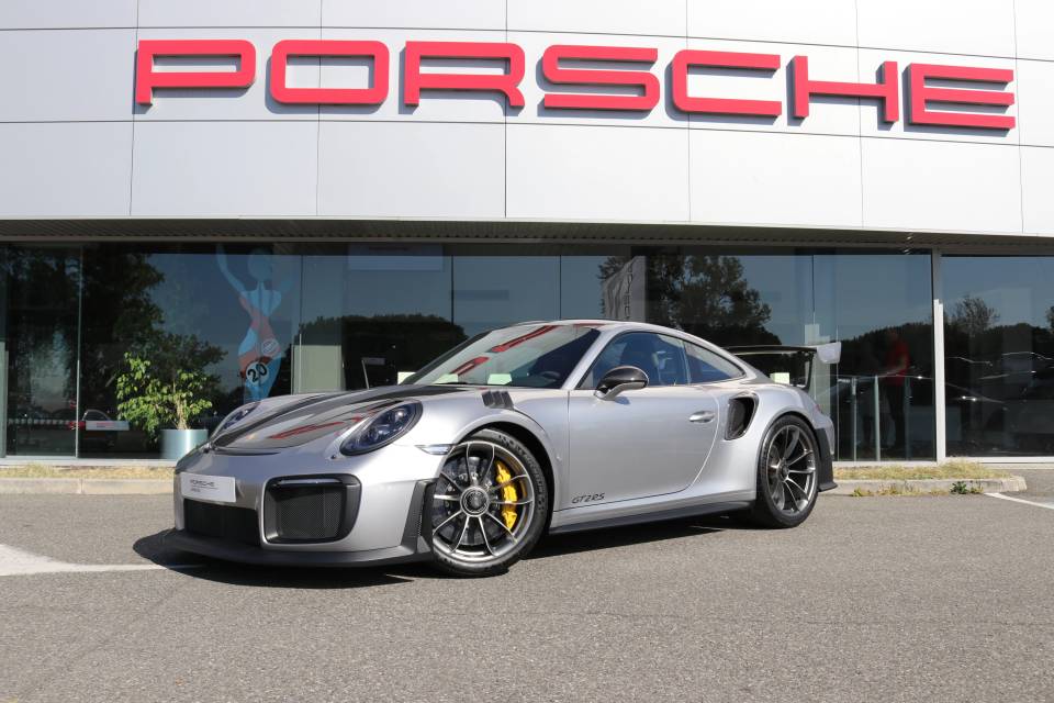 Achetez un Porsche 911 GT2 RS d'occasion ou dans votre Centre Porsche ...