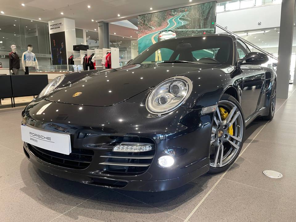Compre el Porsche 911 Turbo S de sus sueños en Centro Porsche Vigo