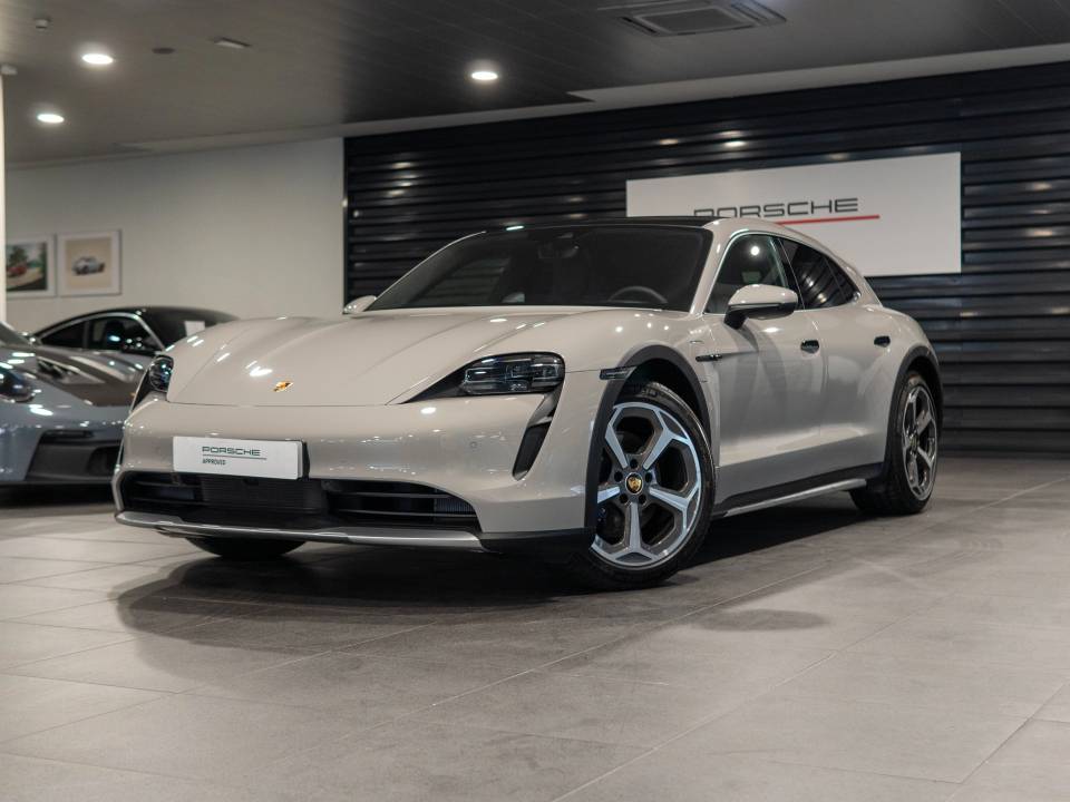 Compre el Porsche Taycan 4 Cross Turismo de sus sueños en Centro ...