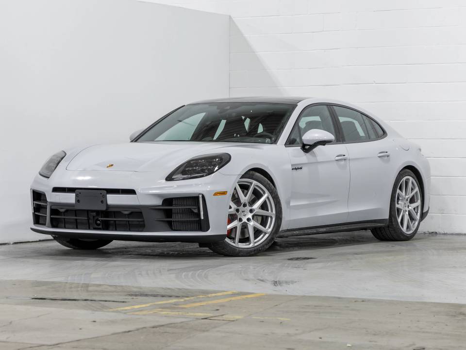 New Porsche Panamera 4S E-Hybrid for sale at Porsche Centre Vaughan